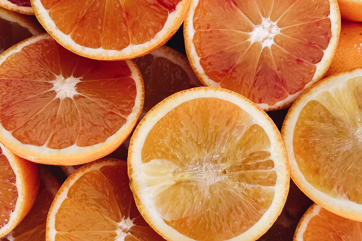 How to Remove Vitamin C Stains from Skin: Stop Orange Tones & Serum ...